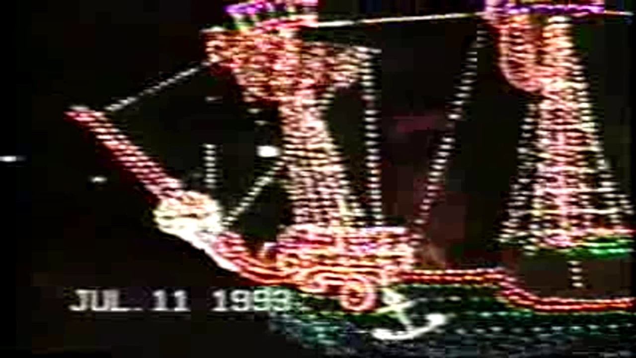 Disneyland July 11th, 1993 Main Street Electrical Parade - YouTube
