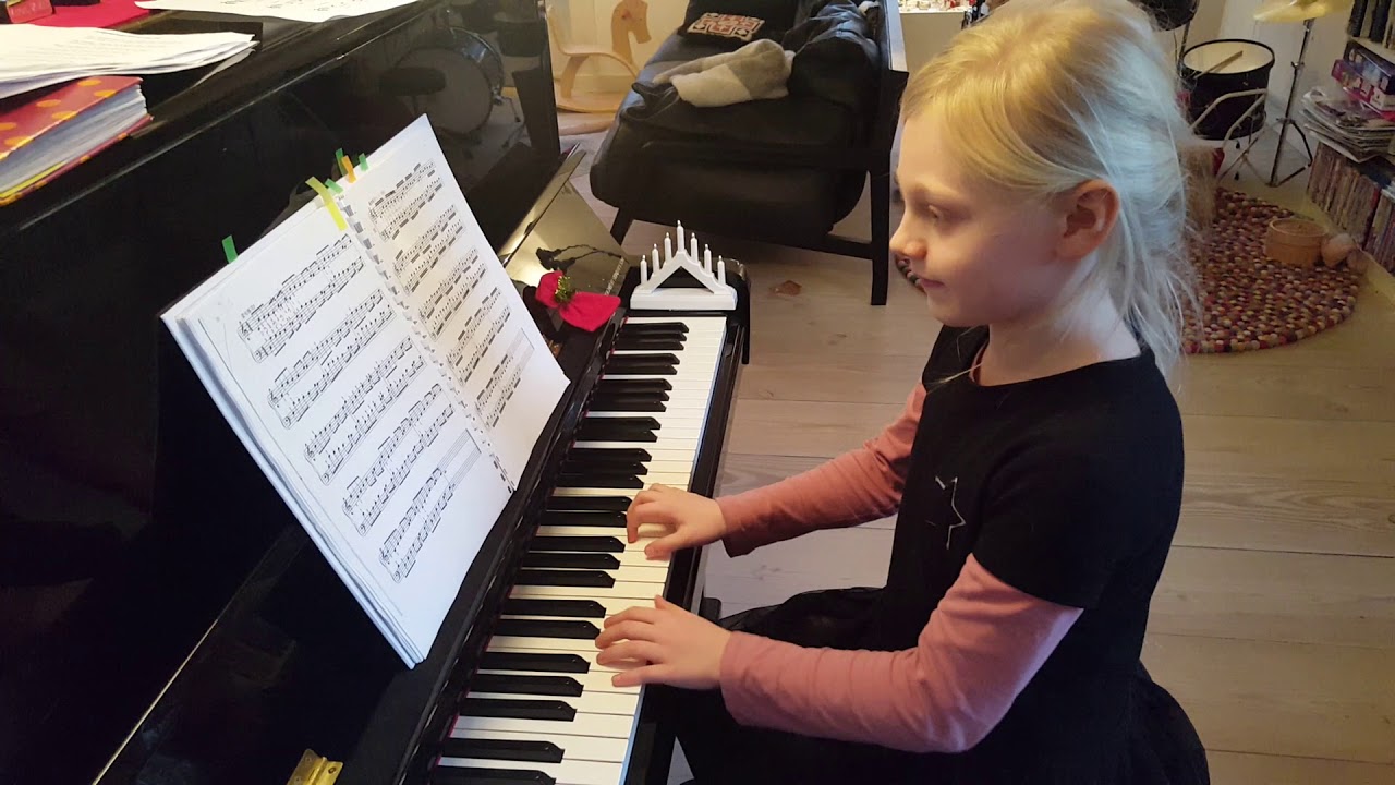 Hanon No 11 - YouTube