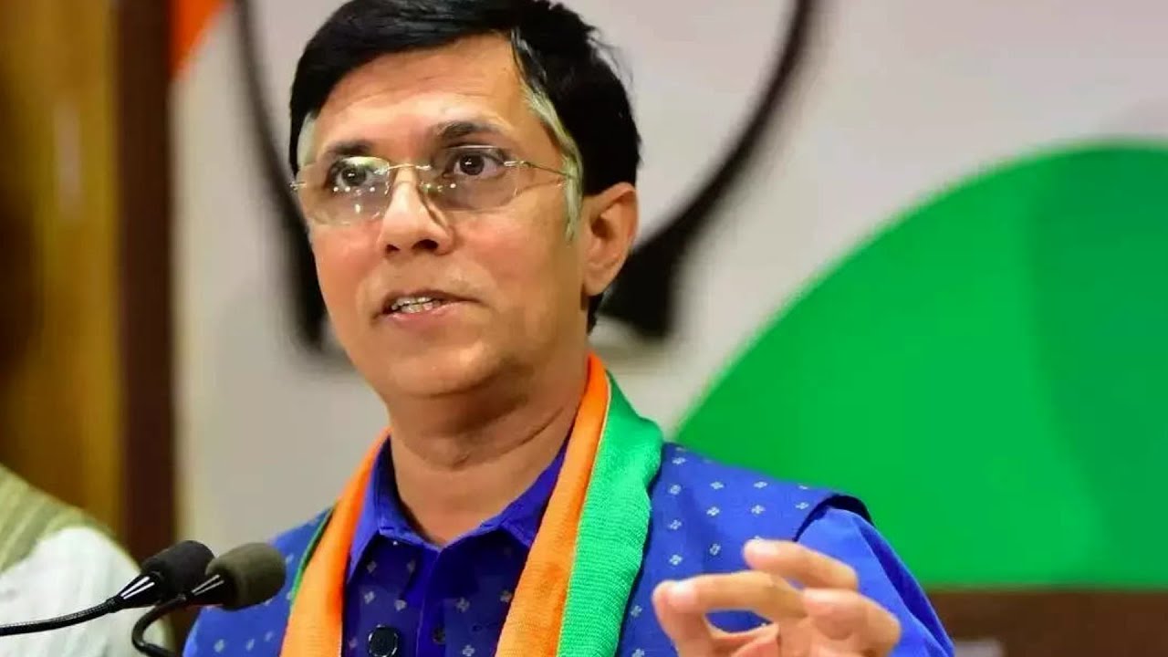Sc Grants Interim Bail To Pawan Khera Issues Notice To Assam Up Govts