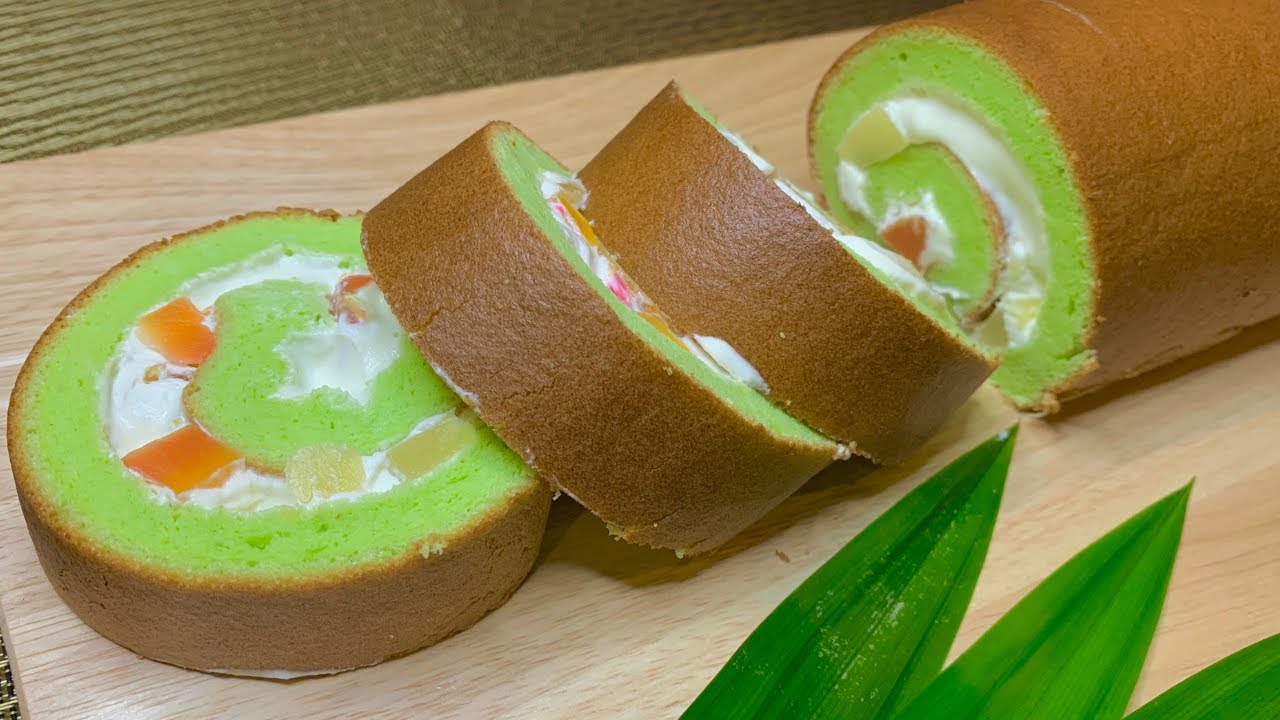 PANDAN ROLL CAKE RECIPE - YouTube