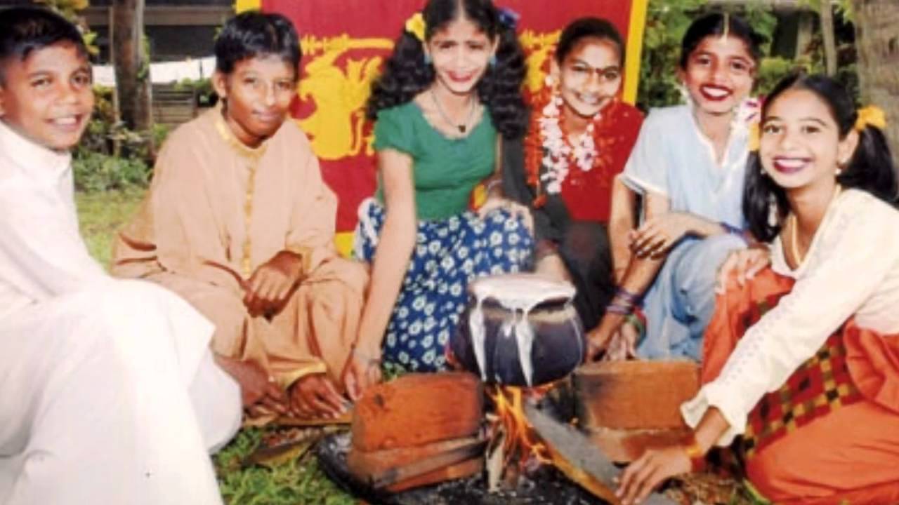 "Koho Koho" Song By Sanath Nandasiri & Sujatha Aththanayake - YouTube
