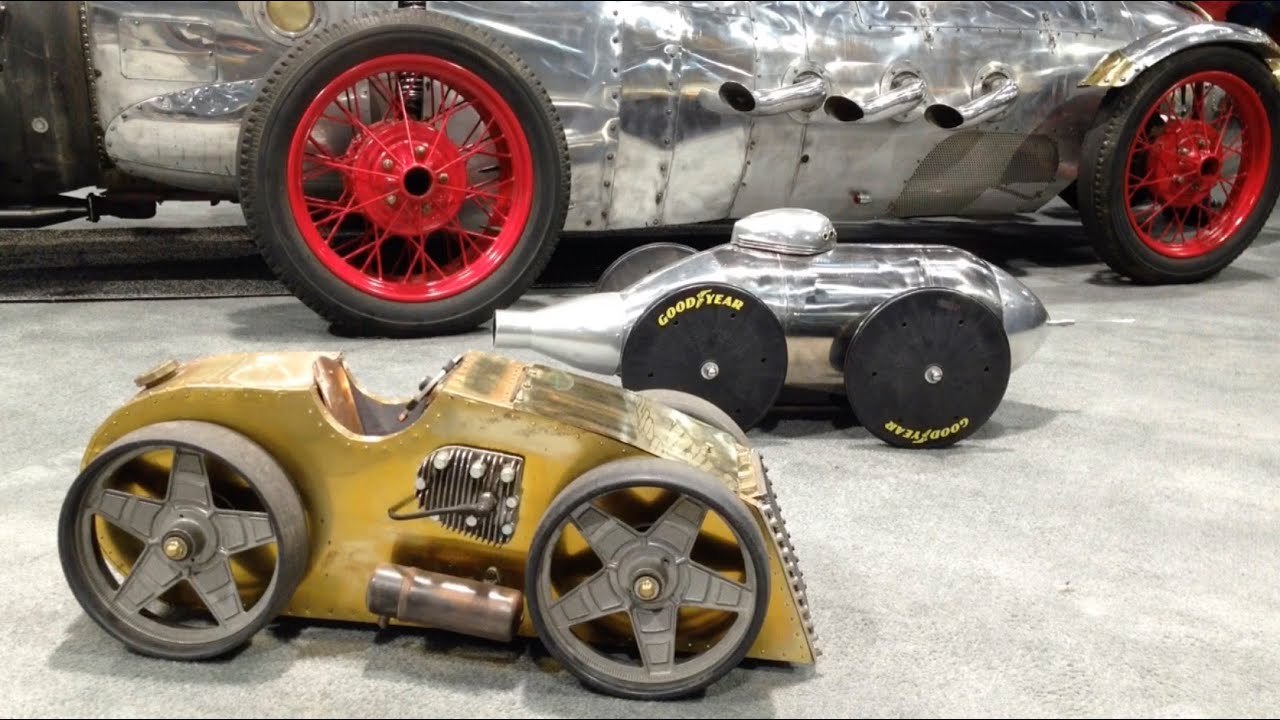 Baron Margo's rolling sculptures - YouTube