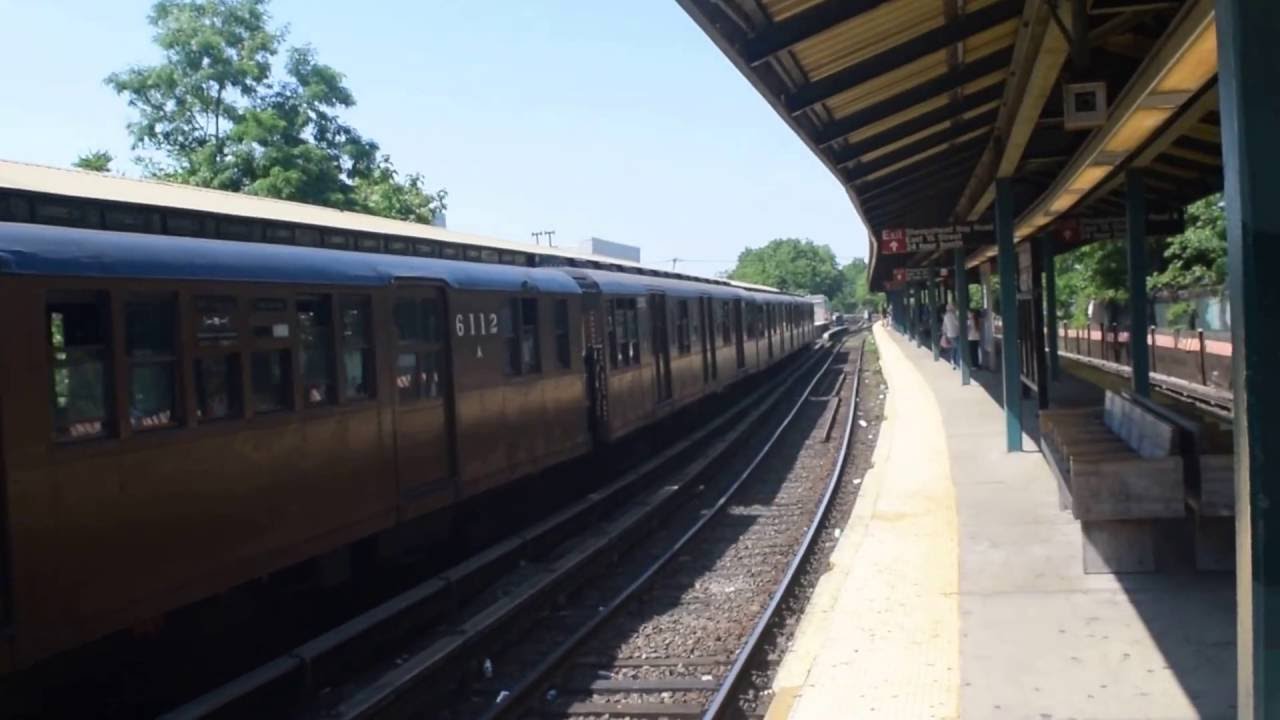 MTA NYC Subway Vintage: BMT D-Type Triplex Entering Sheepshead Bay ...