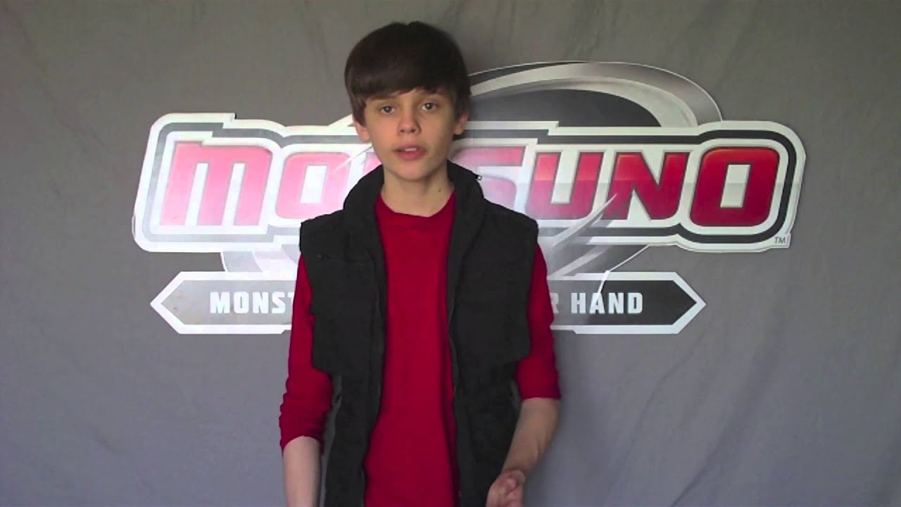 Monsuno Battle Bandolier, and Stock clip review, with Jett Kuso! - YouTube