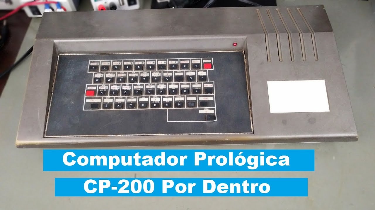 Computador Prológica CP-200 - Desmontando pra ver o que tem dentro ...