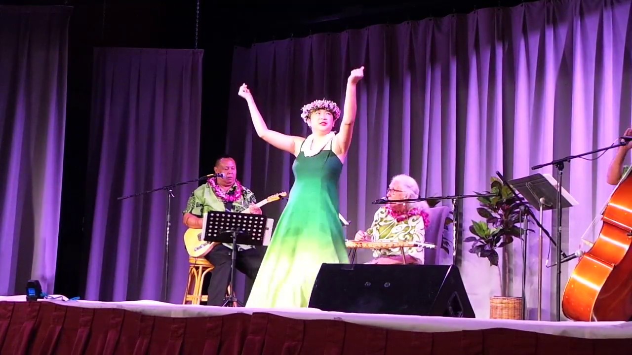 Patti Maxine - My Little Grass Shack (2018) - YouTube