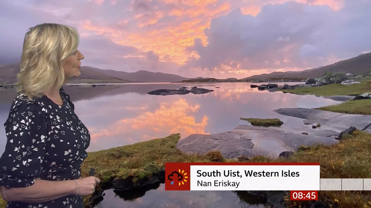 Weather images of the morning and some fun banter with Carol (UK) - BBC ...