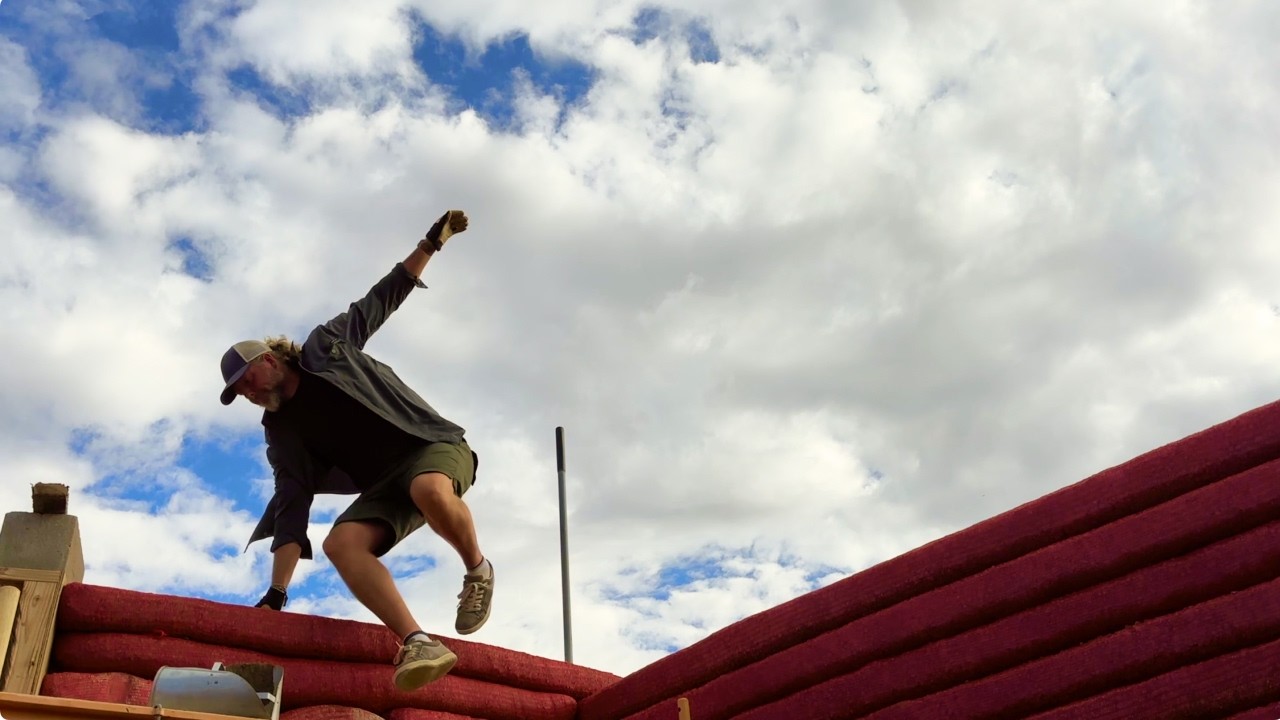 Hyperadobe Walls are Getting TALL! Earthbag Home Build Progress - YouTube