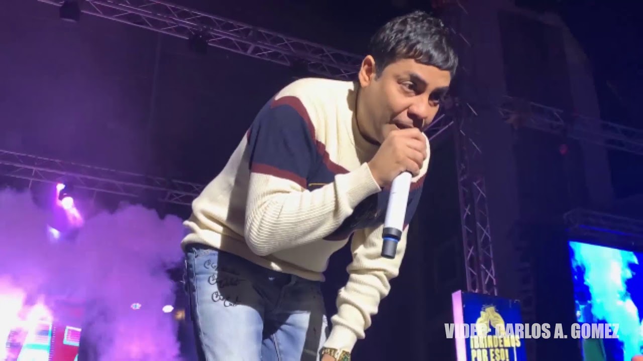 Pura Pasión Vallenata en Cenfer - Churo Díaz en Concierto - YouTube