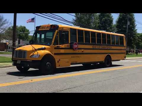 Last Day Of 2021-2022 Bus Parade @ MTV - YouTube