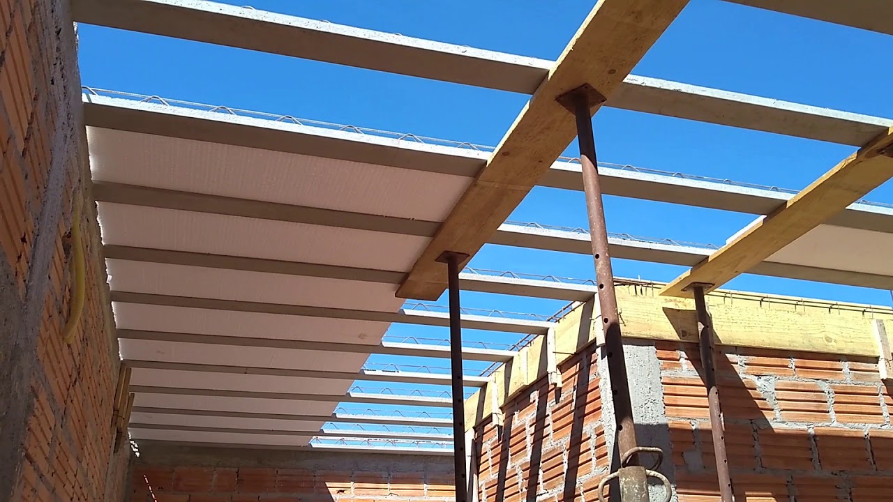 CONSTRUINDO A PRÓPRIA CASA #42 - FINALMENTE MONTANDO A LAJE - YouTube