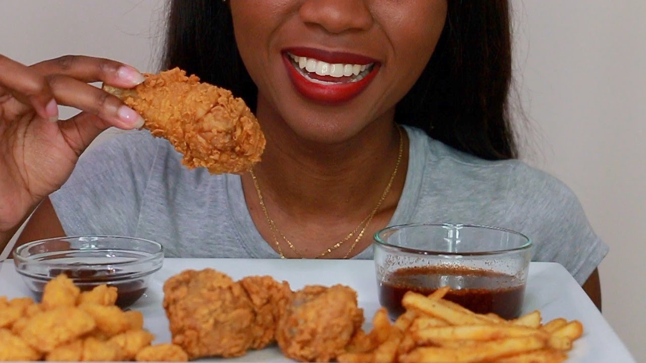 Asmr Crunchy Popeyes Fried Chicken With Fries And Hot Honey Youtube