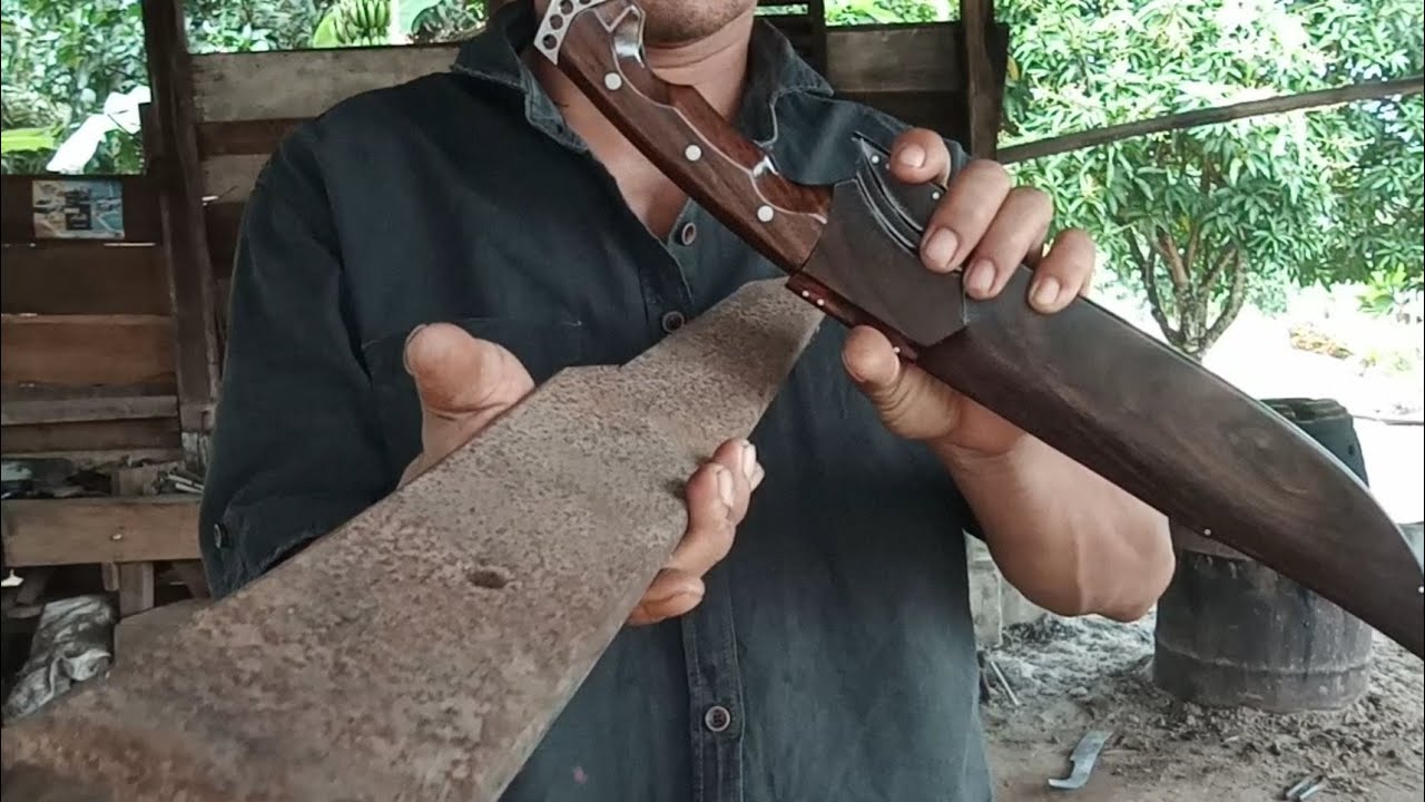 membuat pisau RAMBO dari baja Spring bekas dan berkarat..menjadi pisau ...