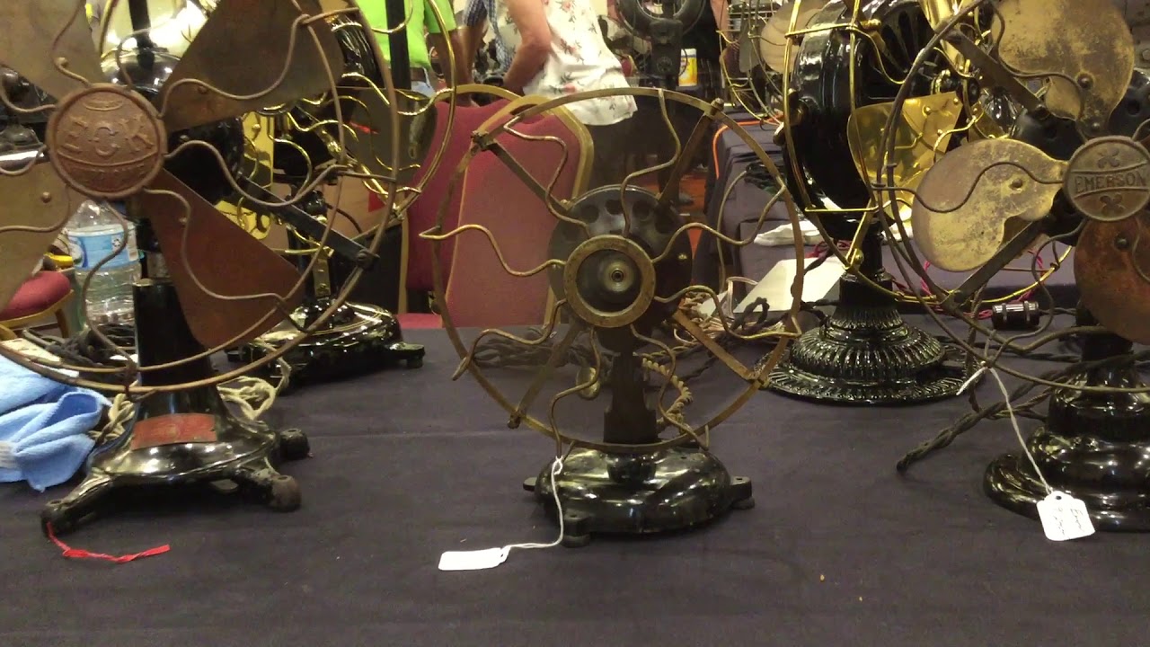 Menominee Electric Co. desk fan at the Marriott Indianapolis Fan Fair ...