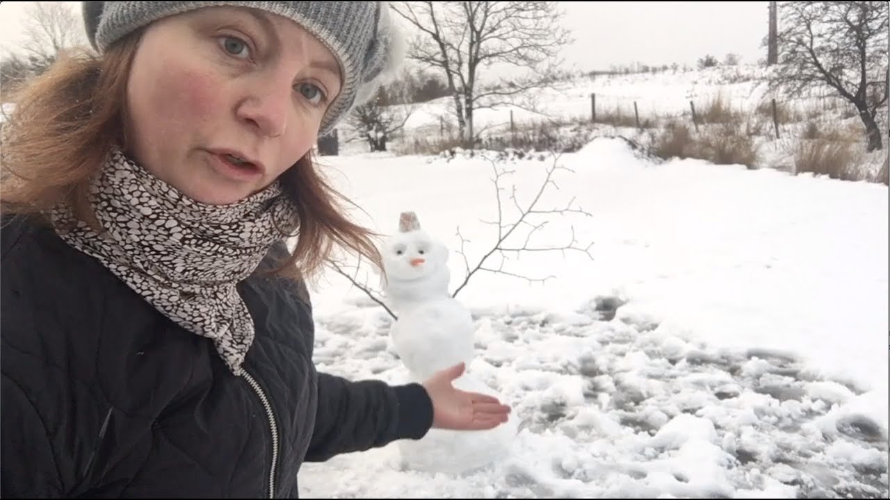 Snemand frost, slæden slingre og Velkommen alle - YouTube