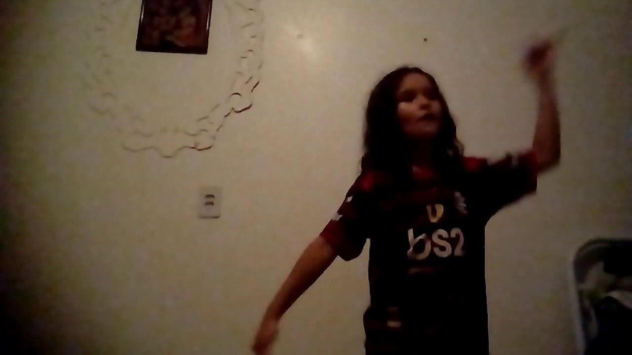 Minha Irma Dansando 😂😂😂 Youtube