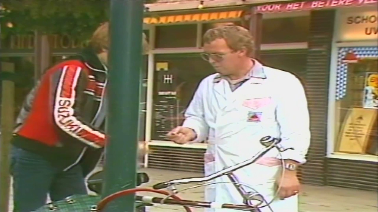 Ralph Inbar's Bananasplit De fietsenstalling - YouTube