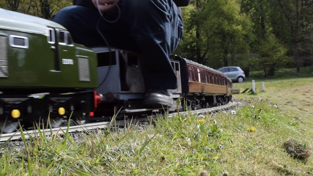 5 Inch Gauge Class 40 Locomotive Built by AP Model Engineering - YouTube