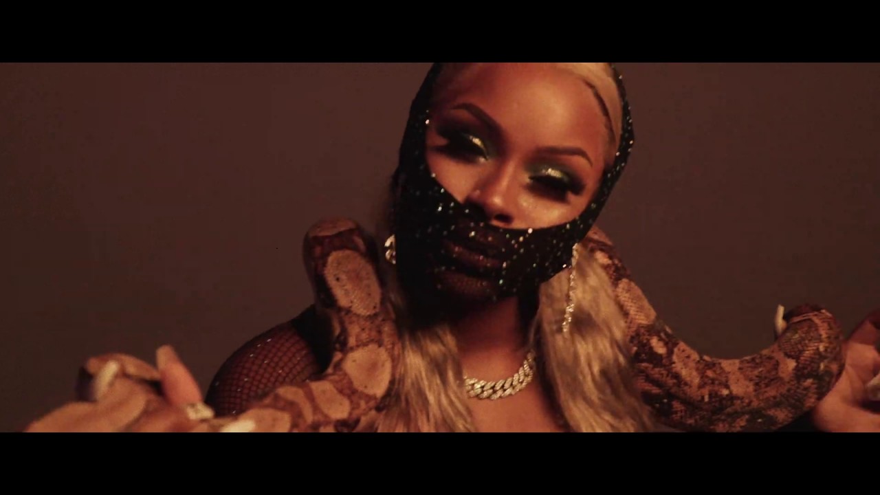 GOLDE LONDON - WHOA (OFFICIAL MUSIC VIDEO) - YouTube