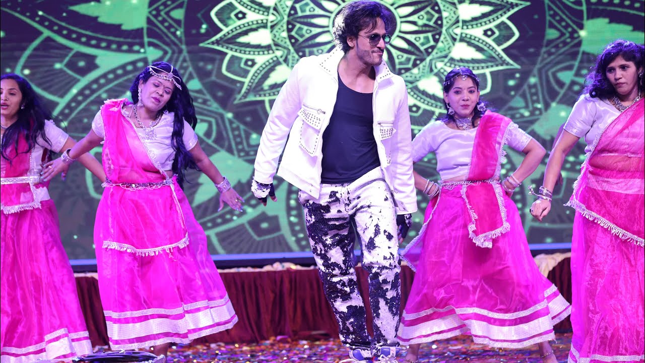 AMIT KARPE SIR DANCING WITH LADIES OF AMIT DANZKOOL STUDIO | AMIT KARPE ...