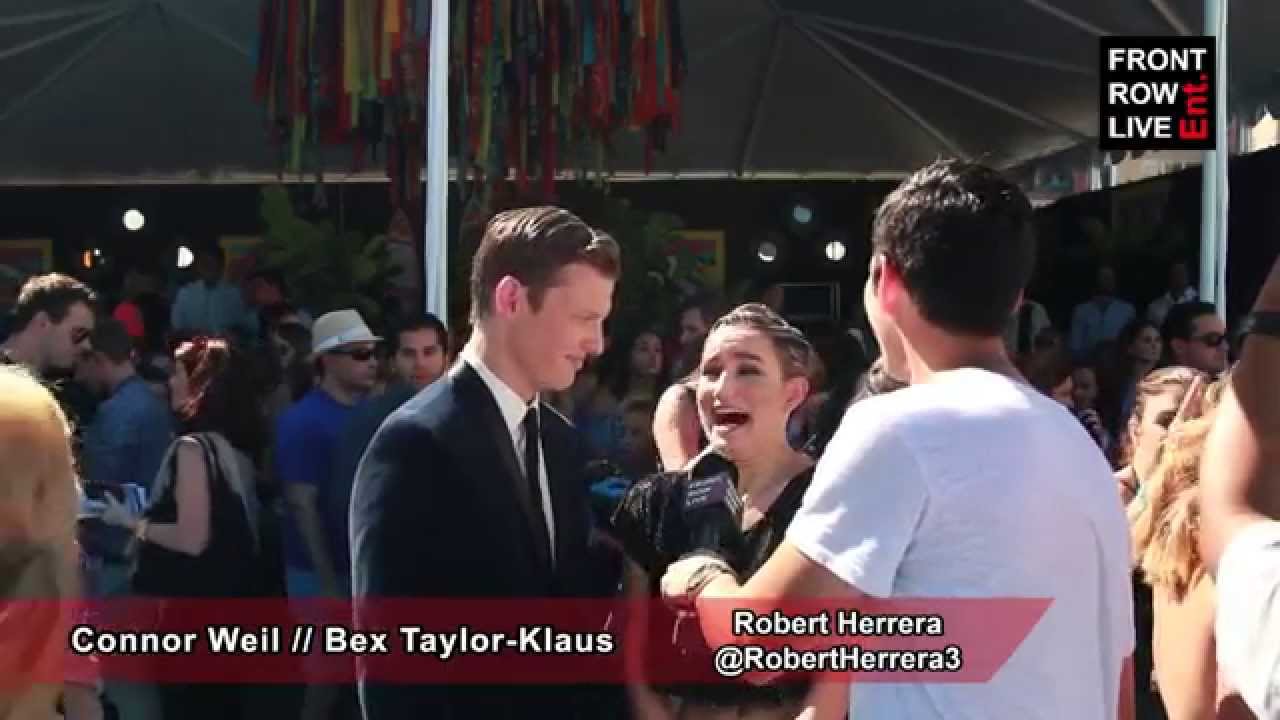 Bex Taylor-Klaus & Connor Weil talk set life on “Scream” w ...