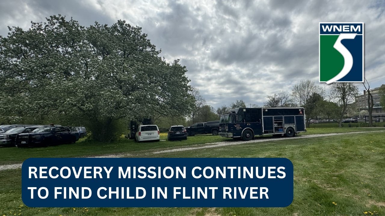 Recovery mission continues to find 8-year-old in Flint River - YouTube