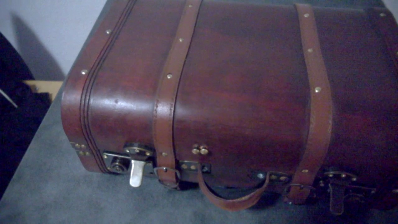 Newt Scamander's Magic Suitcase - Fantastic Beast - YouTube