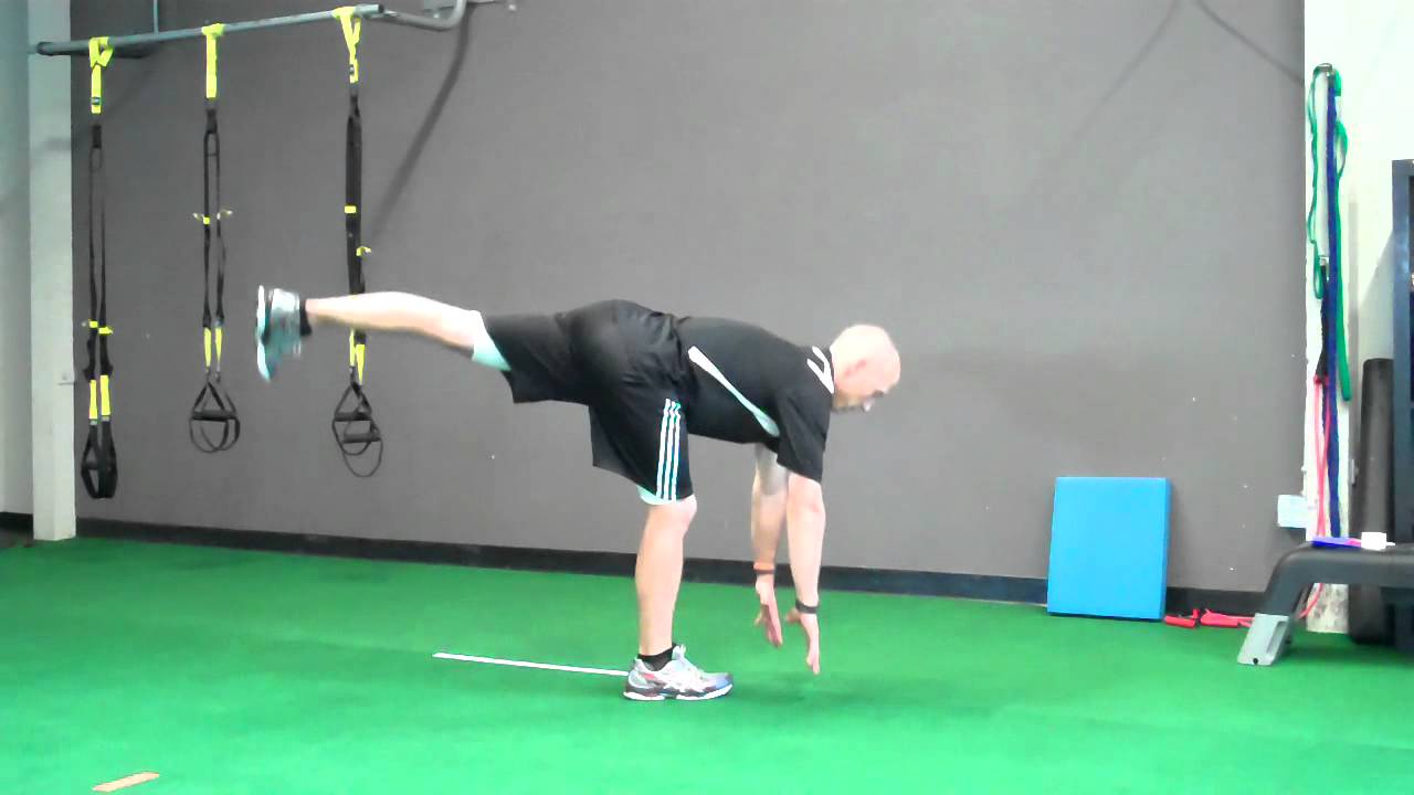 Walking hamstring stretch (1-leg/2-arm reach) - YouTube