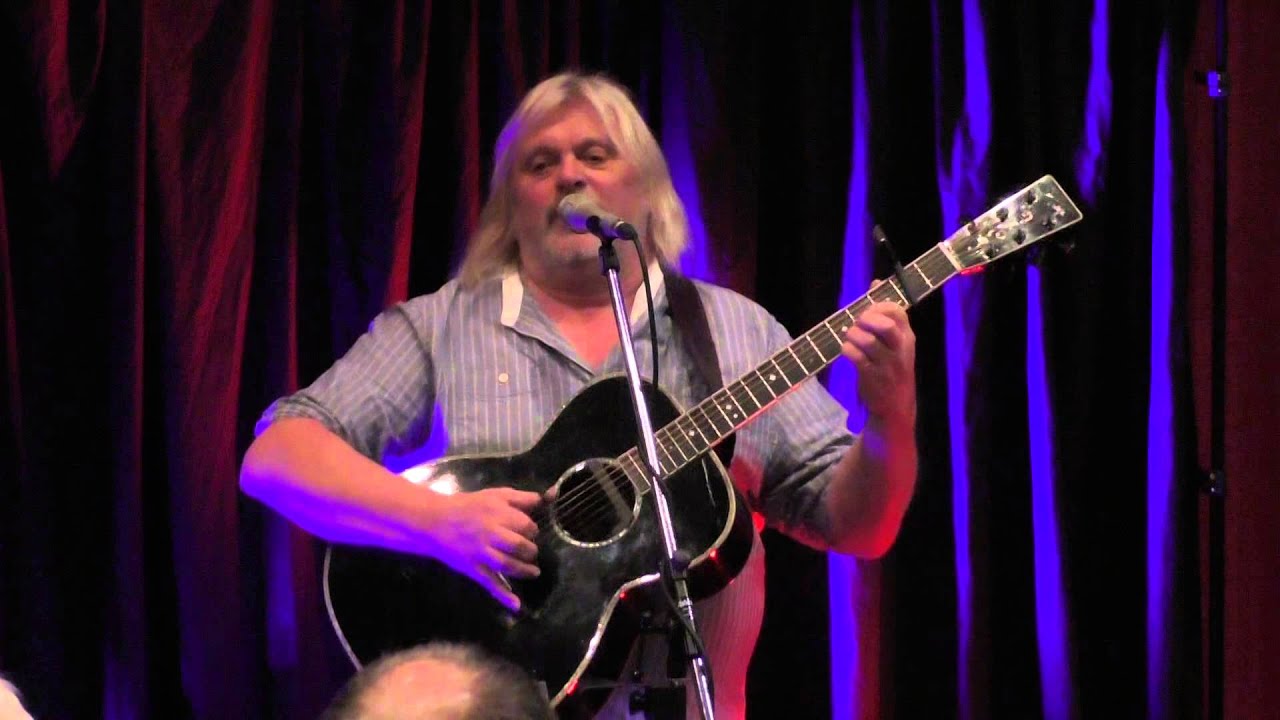 Simon Smith and his Amazing Dancing Bear - YouTube