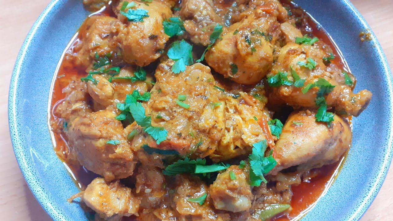 Chicken bunna handi | Chicken handi |Zainab's Kitchen - YouTube
