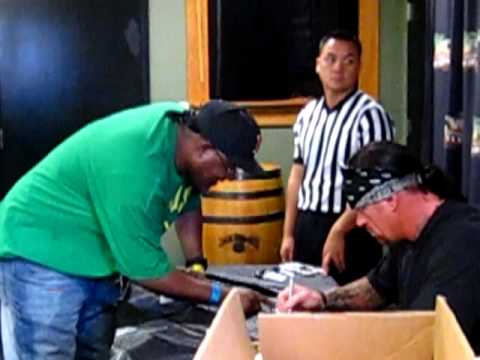 RARE Undertaker Signing - 5/19/10 - YouTube