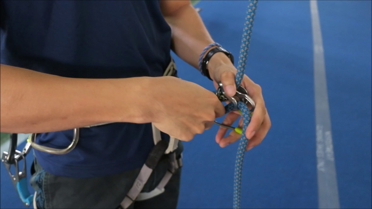 Onsight Climbing - How to Use Edelrid Mega Jul - YouTube