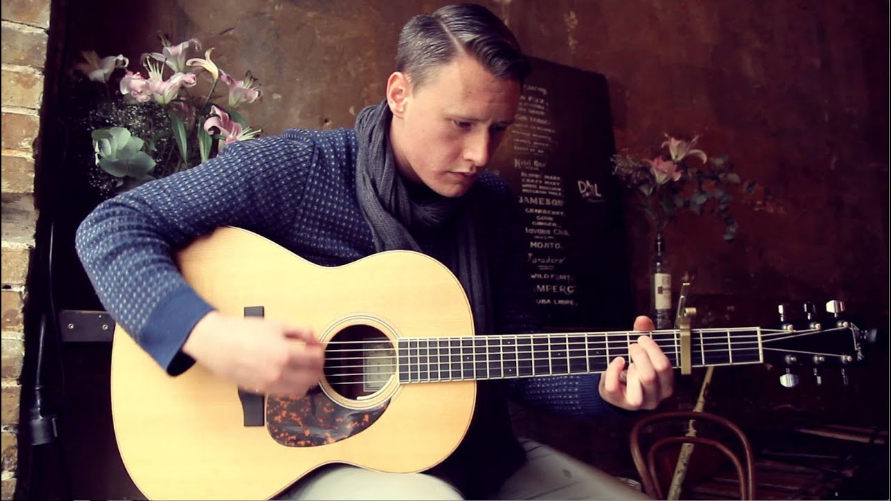 Louis Baker - Burning Ember (acoustic) | Småll Sessions - YouTube