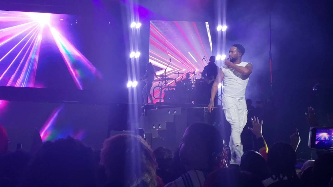 B2K - Badaboom (live) Millennium Tour 2019 Nashville, TN - YouTube