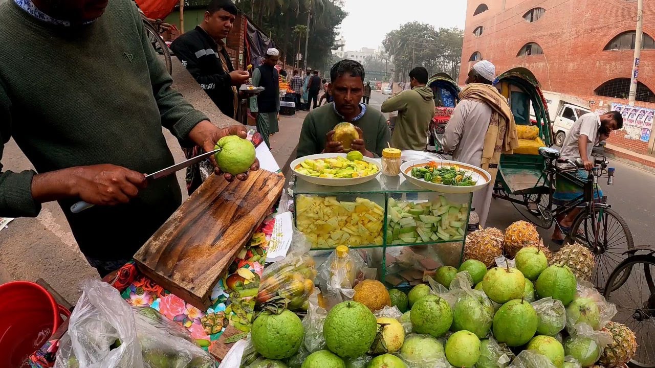 Fun food 100% Fresh Masala Guava সুস্বাদু পেয়ারা মাখা Healthy Street ...