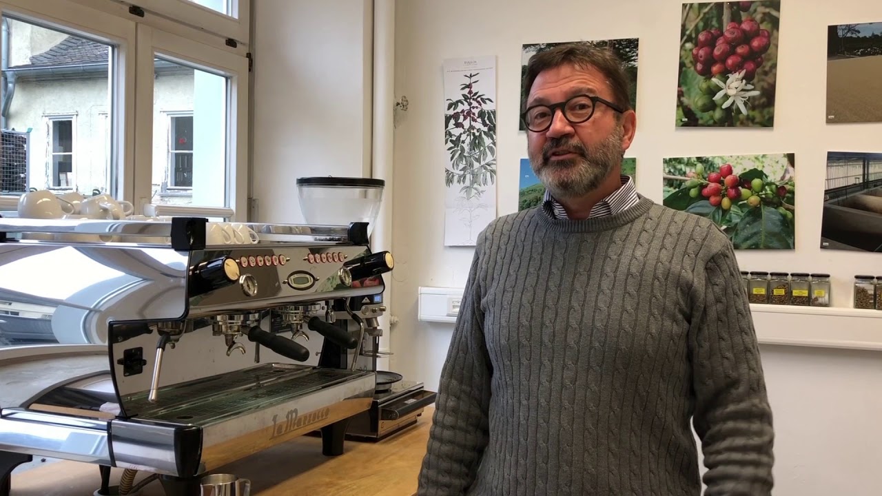 Auf ein virtuelles Tässchen Kaffee mit Prof. Dr. Bernd Lindemann - YouTube