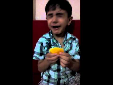 Aradan limon yeme tep kisi