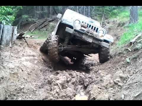 Jeep TJ 35" boggers flexing ... Granite hill OR - YouTube