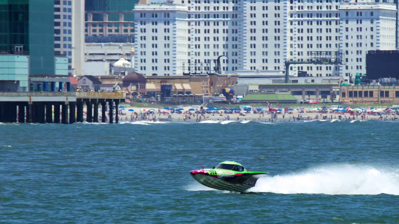 ULTIMATE BOAT RACING EXPERIENCE - YouTube