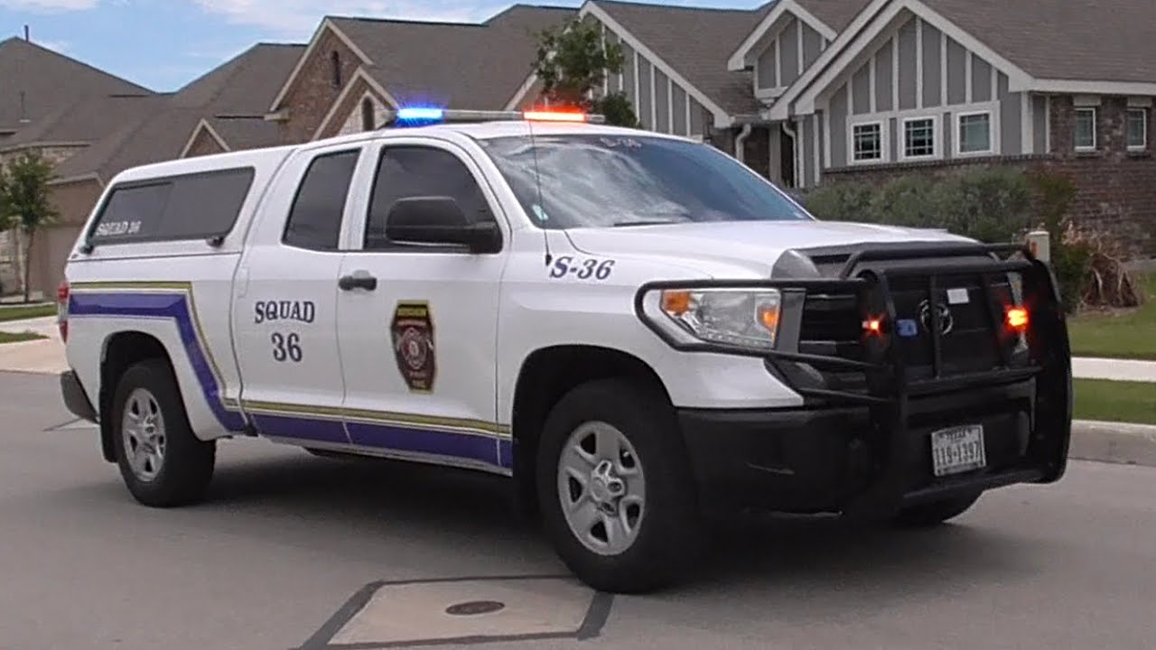 Bergheim Volunteer Fire Department Squad 36 Responding - YouTube