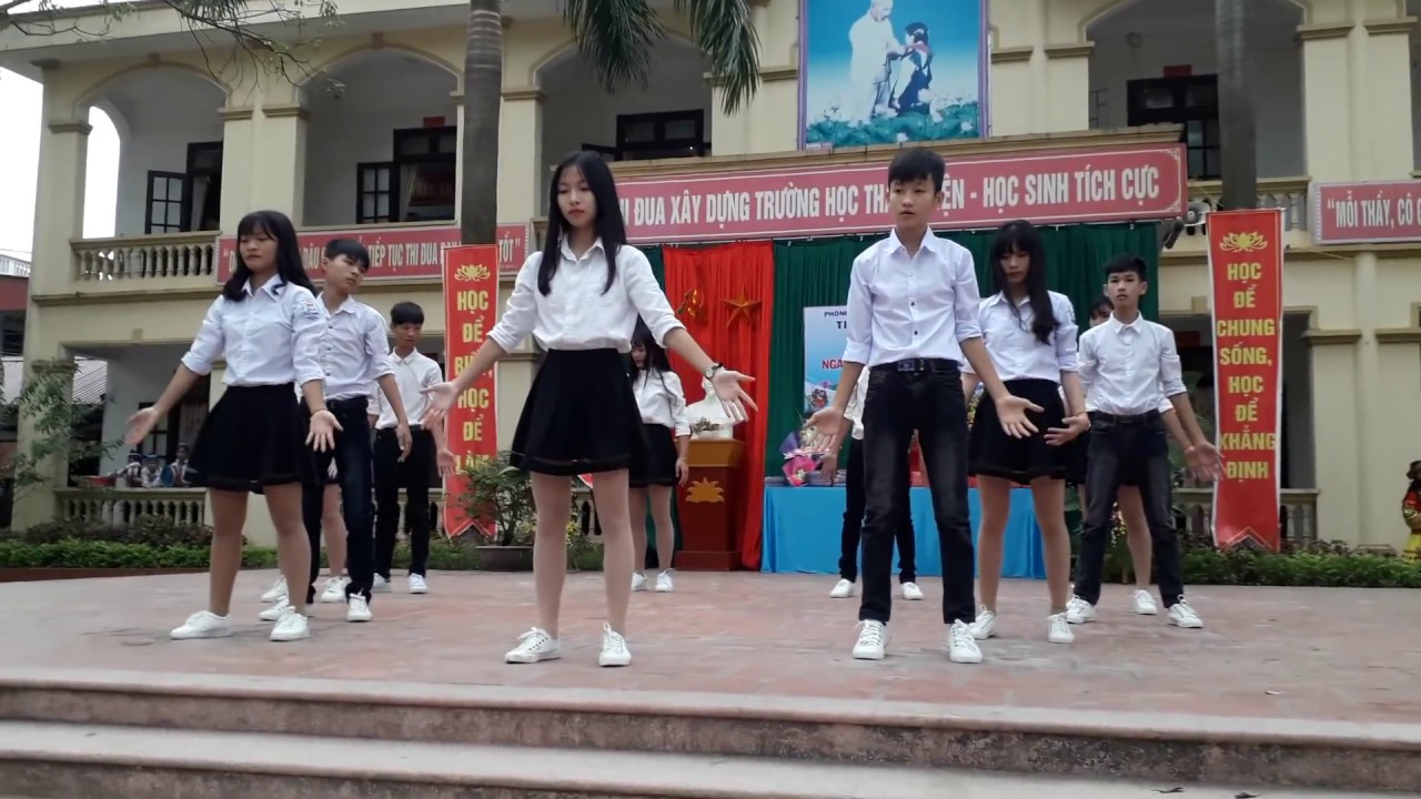 Sẻ chia từng khoảnh khắc- 9a-Trường THCS Kim Ngọc - YouTube