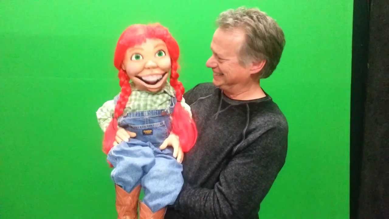 SILLY SUE Puppet by AXTELL EXPRESSIONS - YouTube