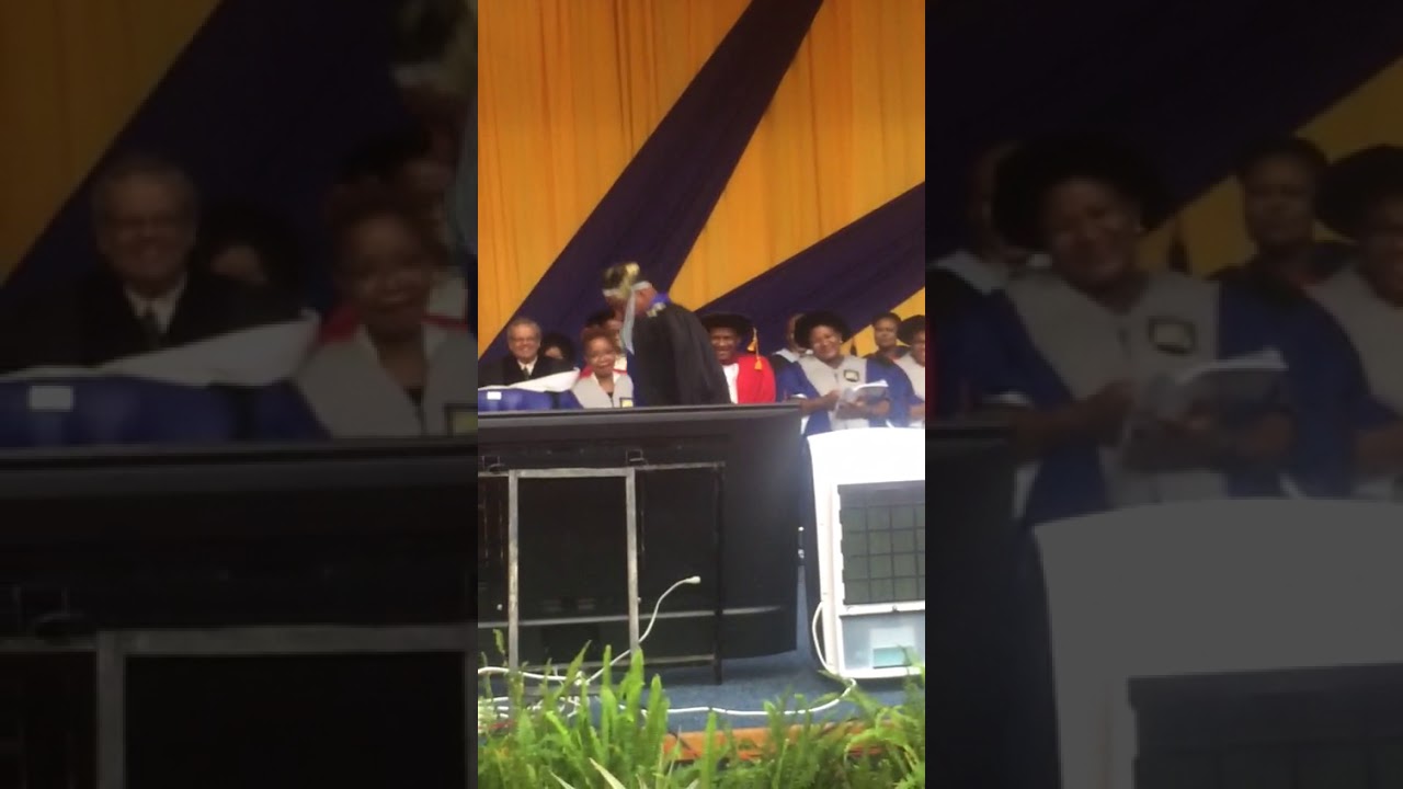 UFH graduation ceremony 2018 - YouTube