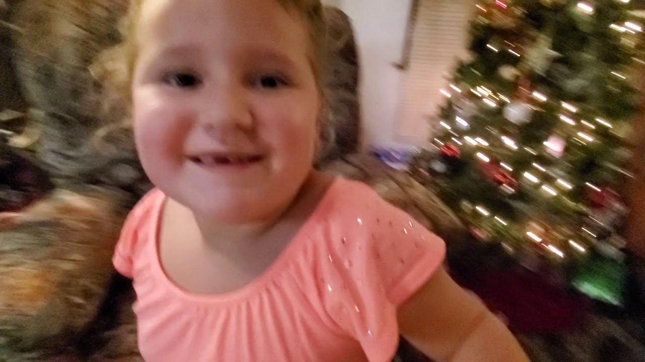 First video dancing compotition ft cooper robinson - YouTube