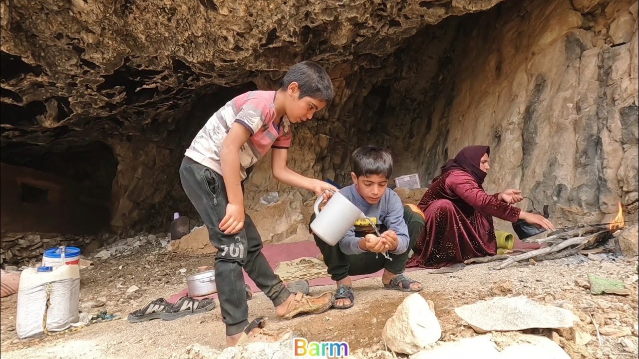 This video is a glimpse into the nomadic life of Iran #chavil #sholiz # ...