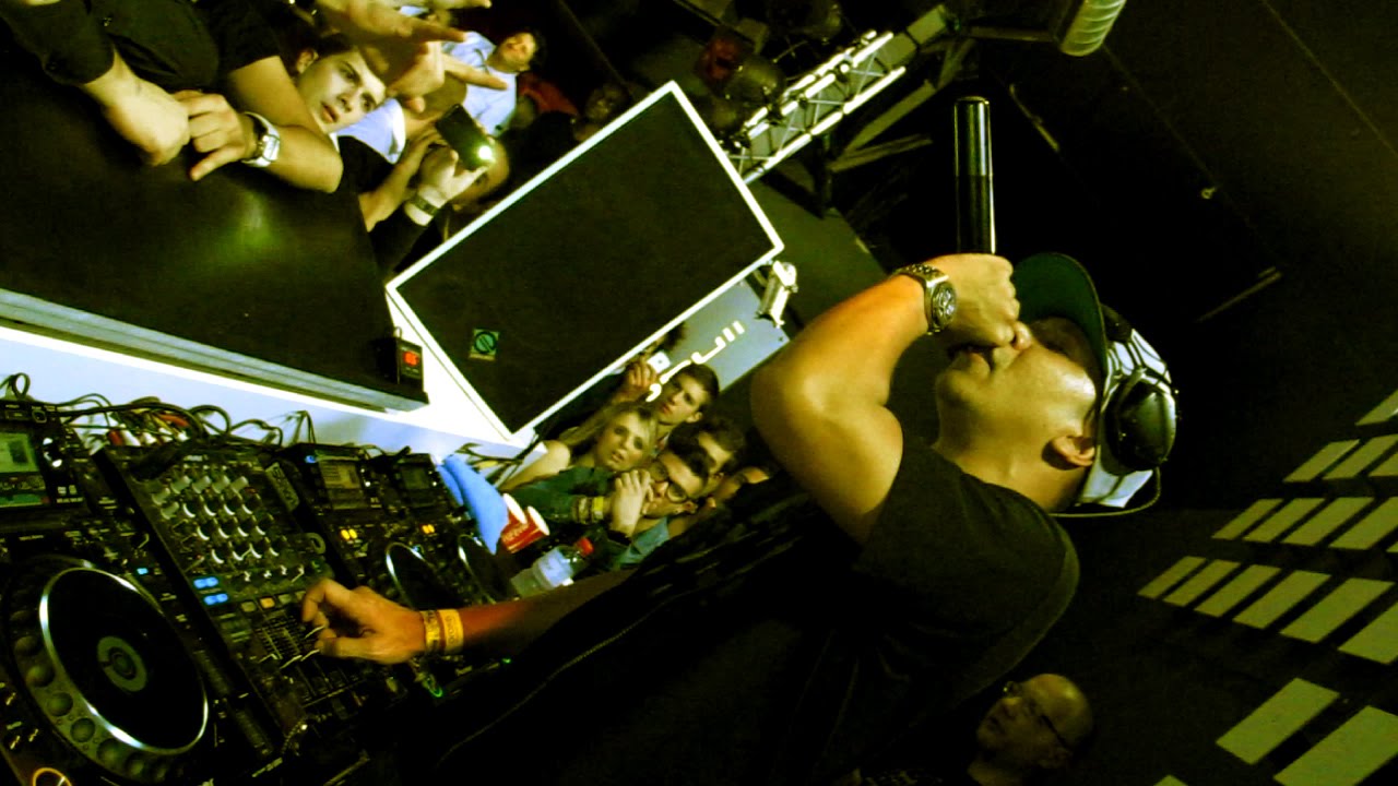 Chuckie - Who Is Ready To Jump OFFICIAL VIDEO - YouTube