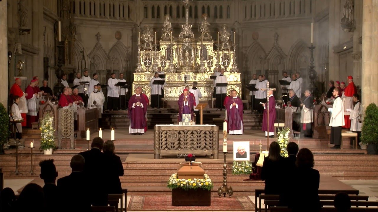 Requiem Mass for the Funeral of Msgr. Georg Ratzinger, from Regensburg ...