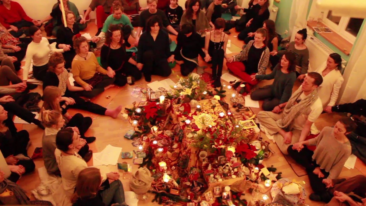 Winter Solstice Healing Chants Circle 21.12.15 - YouTube