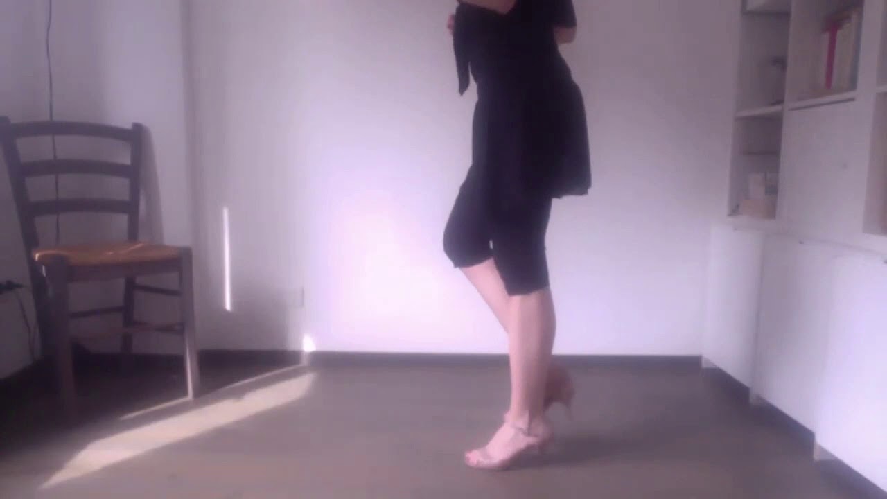 clip LEZIONI ON LINE tecnica e adornos con Alessandra Rizzotti - YouTube