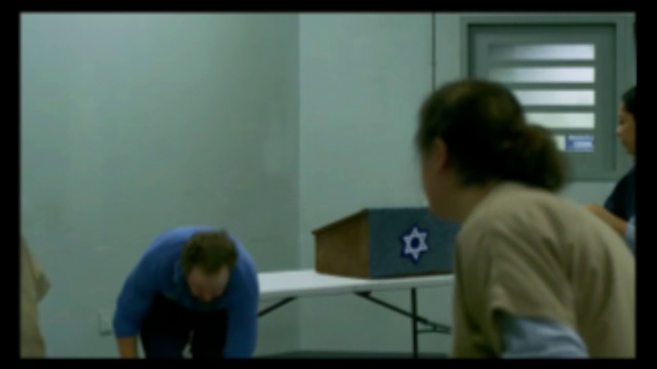 Orange is the new black - Luschek teaches a dance class - YouTube